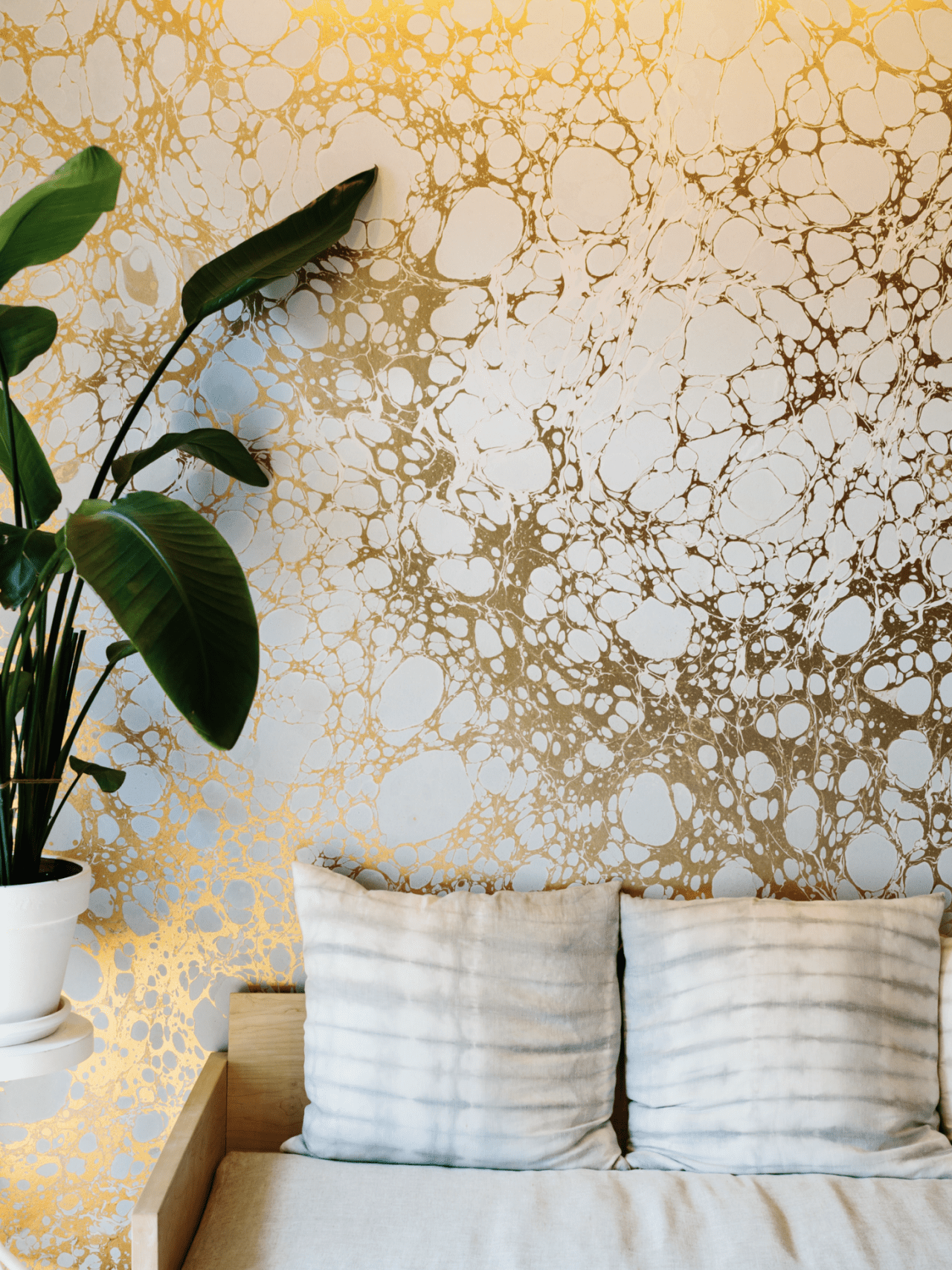 Sight Unseen: Calico Wallpaper's Envy-Inducing Airy Red Hook Loft ...