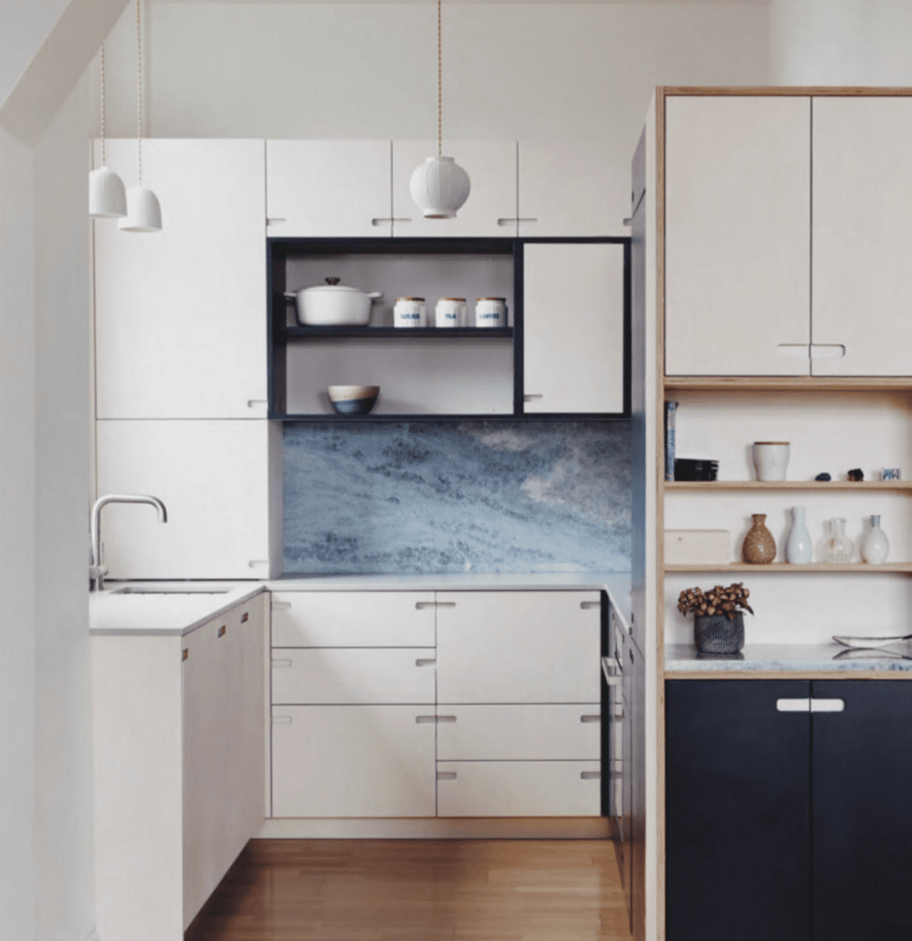 HomeStyles Magazine: Magical Crystal – Calico Wallpaper