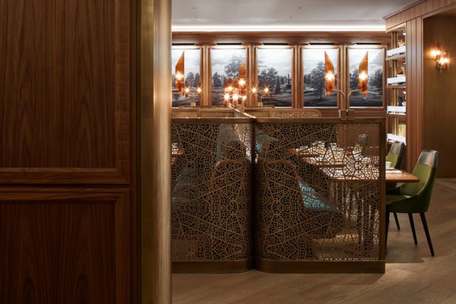 REIGN Restaurant at The Fairmont Royal York Hotel in Toronto — Calico ...