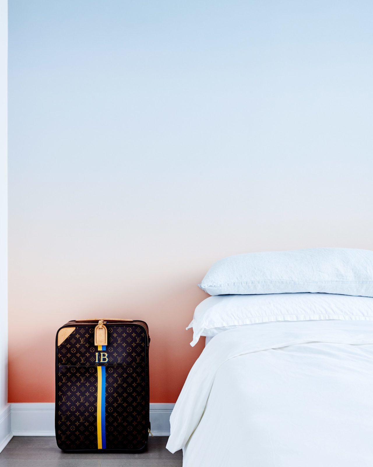 Clever: Isabella Boylston's Brooklyn Apartment Is an Art-Filled Oasis ...